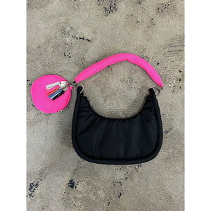 小田清 豊岡工房 軽量牛革ボディショルダー ブラック 438301 | 激安の